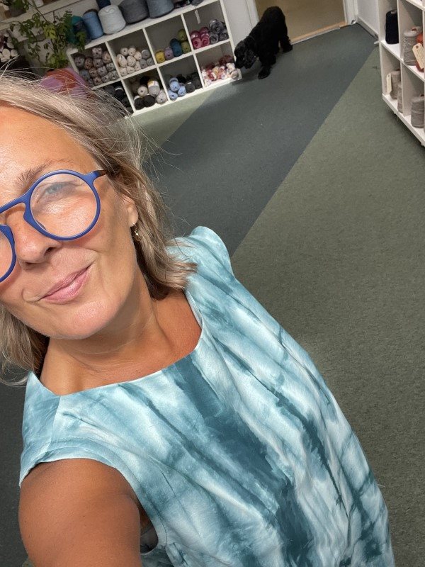 Mønster til smuk og enkel buksedragt - onesize