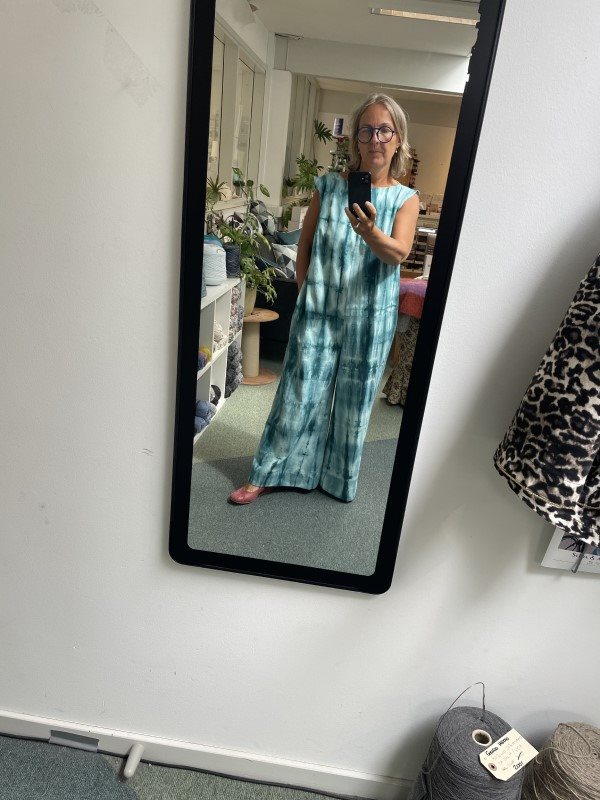 Mønster til smuk og enkel buksedragt - onesize