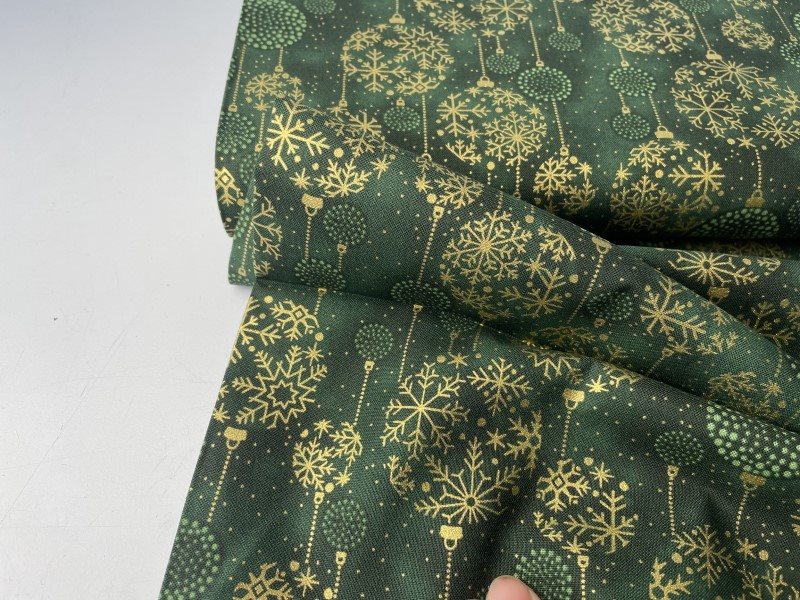 Patchwork stof - flot julepynt i guld og grønne toner